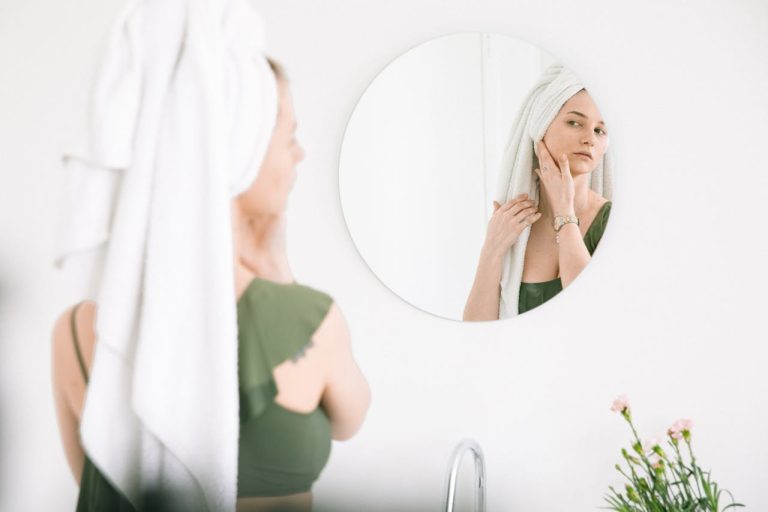 Self Mirror Reflection: Unlock Your True Potential – Mindfulness ...